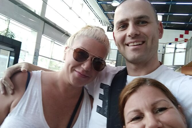 Split to Split Airport Private transfer 1-8 pax (Door to Door transfer) - Key Points