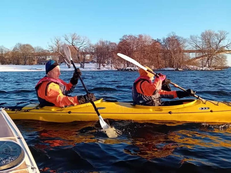 Stockholm: Winter Kayaking Tour through the City Centre