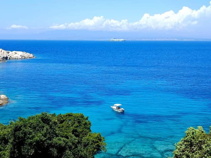 Strait of Bonifacio: Private Boat Tour with Aperitif