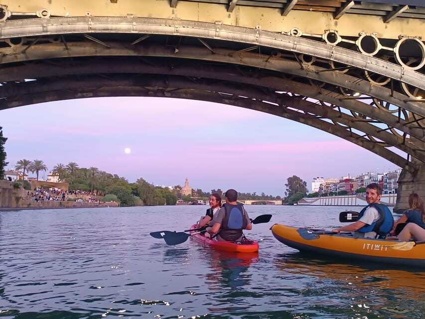 Sunset Kayak: Historic Seville, Triana and La Cartuja