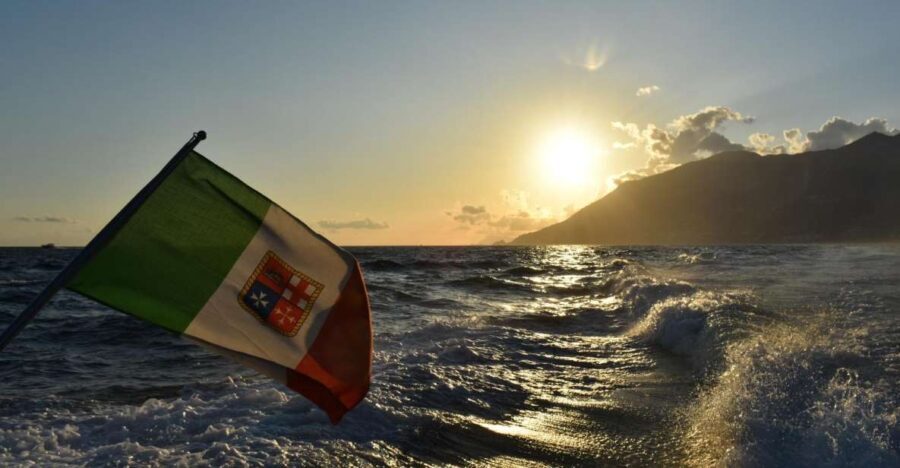 Sunset Magic: Boat Tour with Tasting on the Amalfi Coast