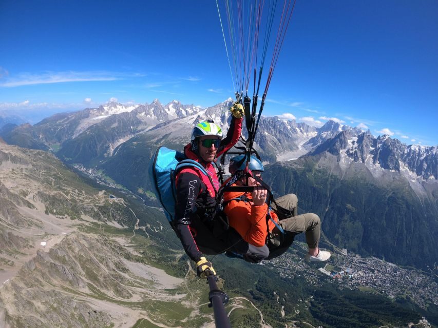 Tandem Paragliding Flight - one video option for free!