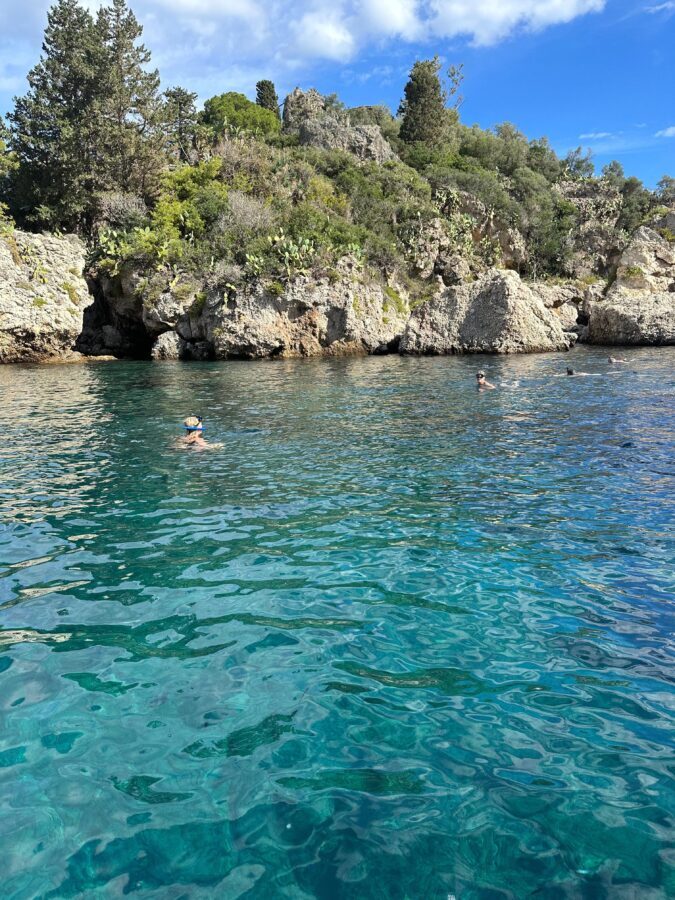 Taormina: Coastline Boat Tour with Aperitif and Snorkeling