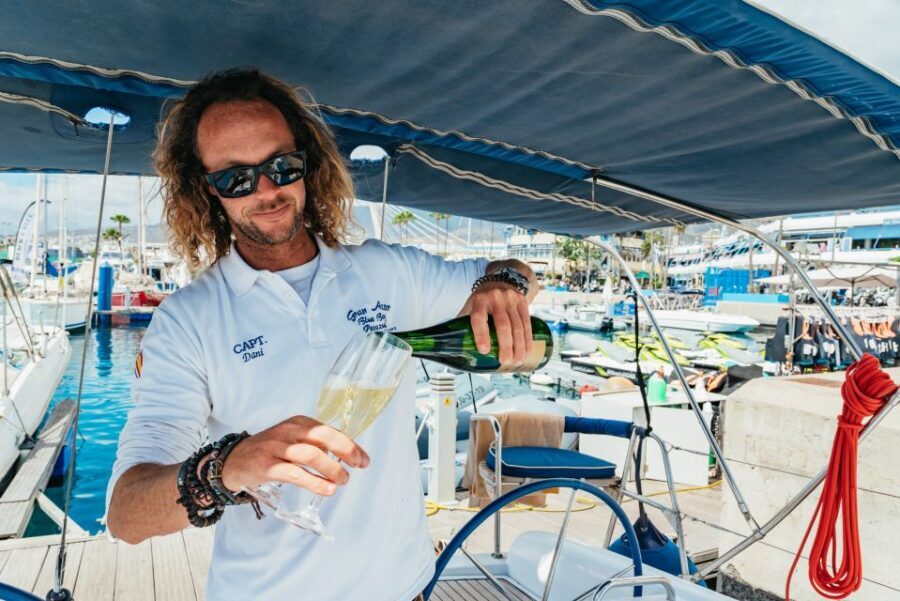 Tenerife: Whale & Dolphin Watching with Drinks and Snacks