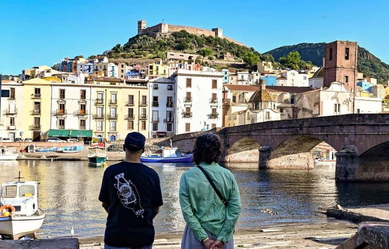 The colors of Bosa: photowalk with tasting and sunset
