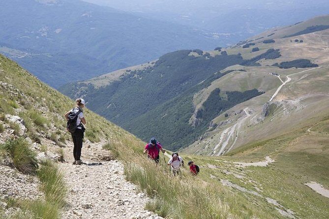 The Glacial Valley of Lake Pilato - Private Tour