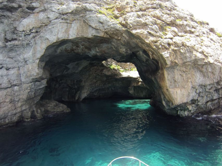 Trapani: Marettimo Island and Sea Caves Boat Tour with Lunch