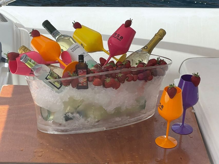 Trapani Tour un giorno alle Egadi Favignana e Levanzo - A Detailed Look at the Itinerary and Experience