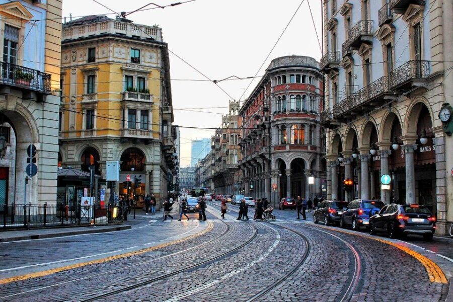 Turin: Small-Group Walking Tour of Top City Highlights