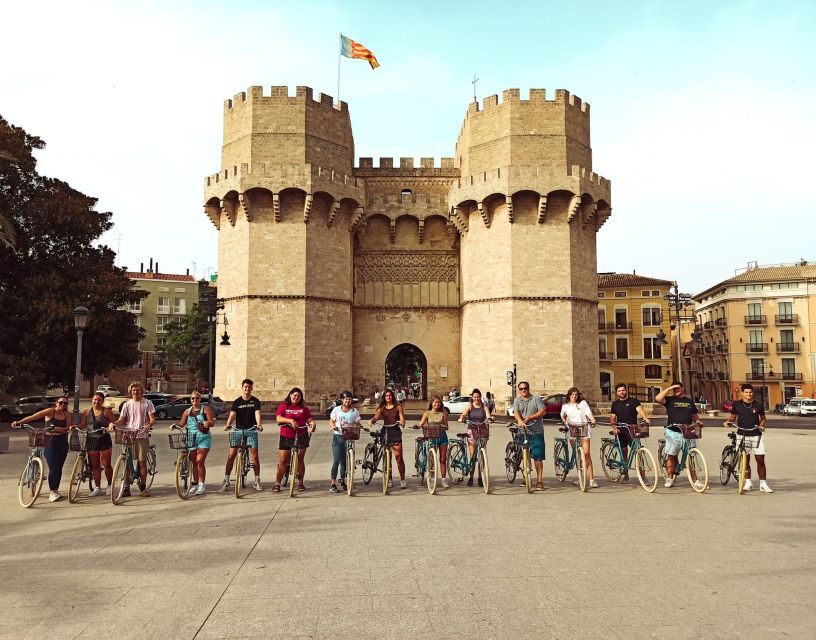 Valencia: 3-Hour Guided City Sightseeing & Beaches Bike Tour