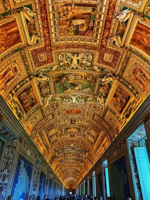 Vatican City: Sistine Chapel Evening Guided Tour - The Experience in Detail