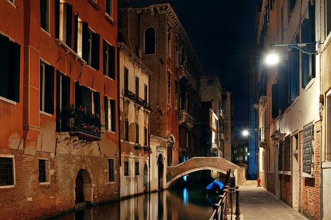 Venice at Sunset: Crimes, Legends and Mysteries - Key Points