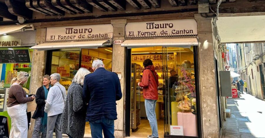 Venice: Guided City Highlights and Street Food Tour - Authenticity and Value