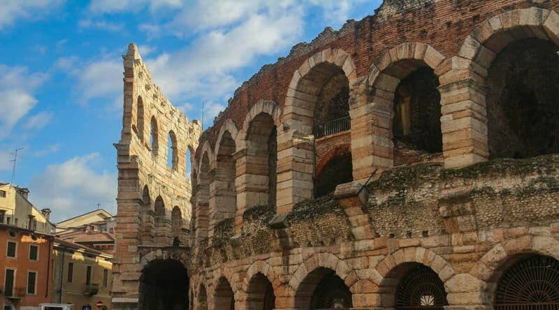 Verona Private Walking Tour: Romance, History & Hidden Gems