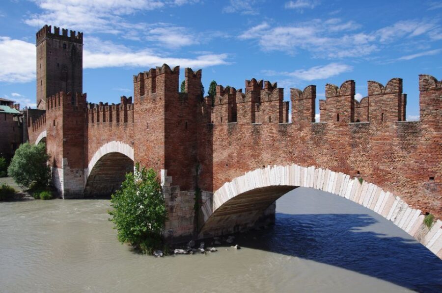 Verona: Sightseeing and Heritage Tour