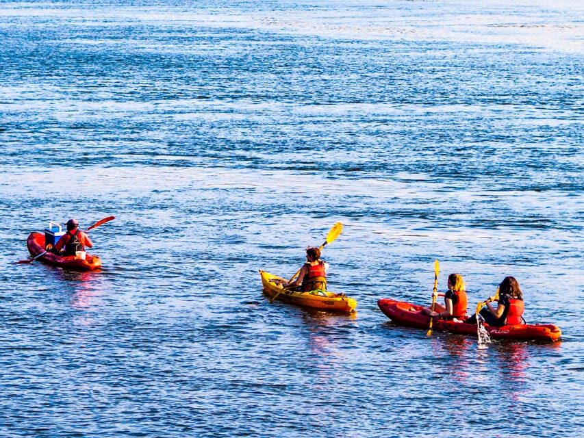 Villajoyosa: Excursión guiada en kayak con snorkel