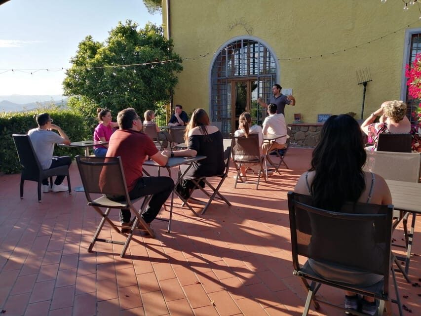 Vinci: Homemade Dinner and Oil Tasting Tour in a Tuscan Farm