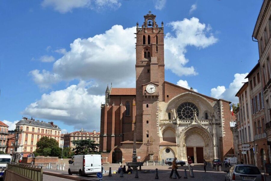 Welcome to Toulouse: Private Walking Tour with a Local