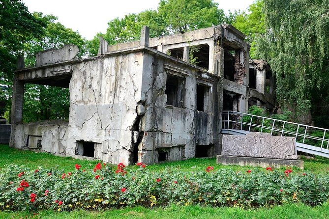 Westerplatte - 2h private trip by luxury car|