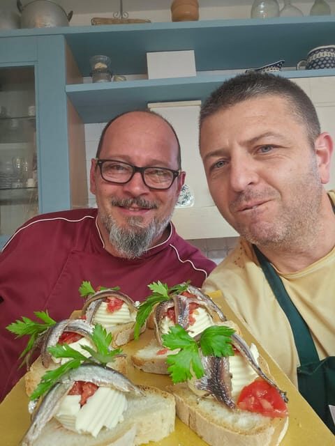 Win near Florence lunch or dinner in a traditional Tuscan farmhouse