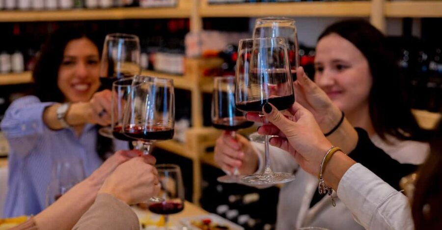 Wine tasting in Catania Historic center