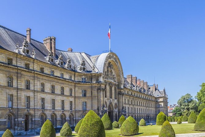 World War II in Paris Private Tour with Les Invalides Museum - Key Points