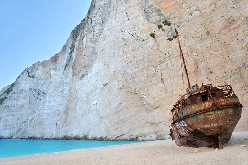Zakynthos: Shipwreck Beach and Blue Caves Boat Tour