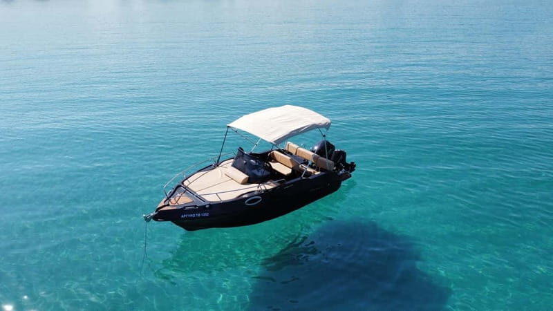 Zakynthos: Shipwreck Beach and Blue Caves Private Boat Tour