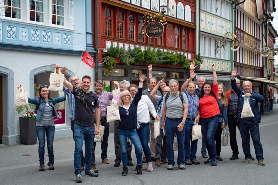 Zürich: Appenzell Day-Trip with Cheese & Chocolate Tastings - Cheese & Dairy: A Swiss Tradition