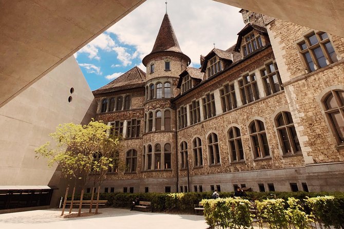 Zurich Old Town Treasures: A Timeless Journey - Key Points