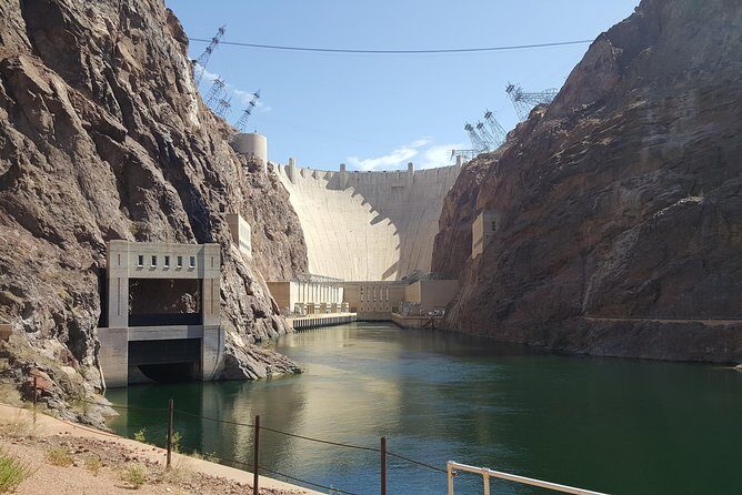 1.5-Hour Guided Raft Tour at the Base of the Hoover Dam - The Experience from the Guides and Other Travelers