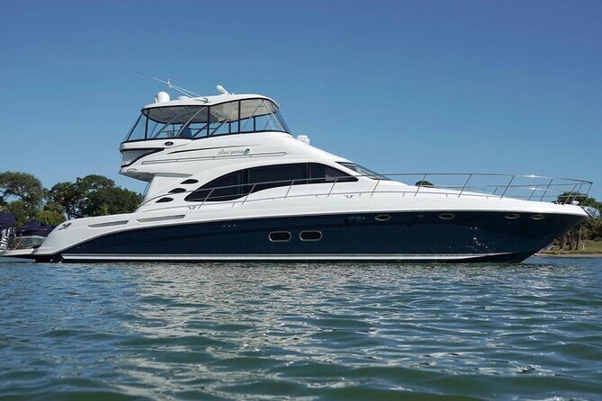 58 ft private tour in Miami, Yatch Rental 4 to 8 hours, 13 people - Introduction: Why Choose a Private Yacht Tour in Miami?