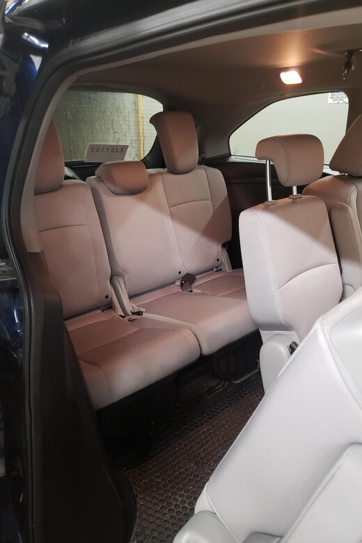 Airport Shuttle Services - Why Choose Vermont Shuttle for Your Vermont-Quebec Trip?