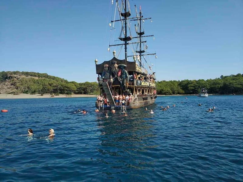 Alanya: Luxury Pirate Boat Trip w/Meal, Drinks and Pickup