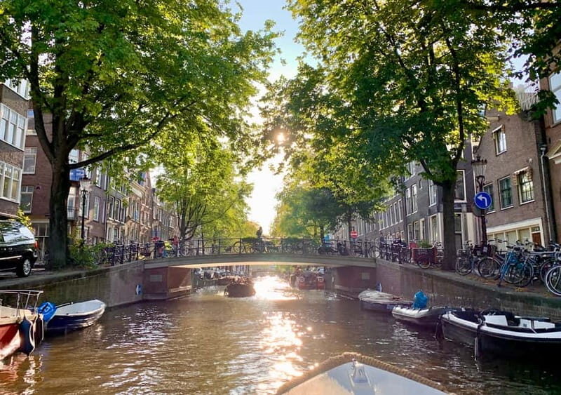 Amsterdam: German Canal Cruise with Unlimited Drinks Option