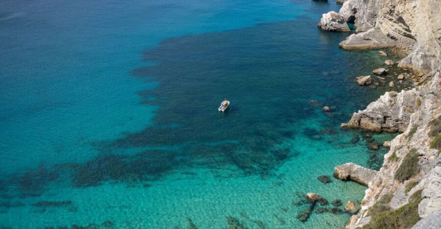 Arrábida: Boat tour along the heart of Sesimbra