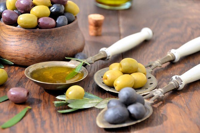 Ascoli Olive Oil Tour with Tasting and Local Food Pairing