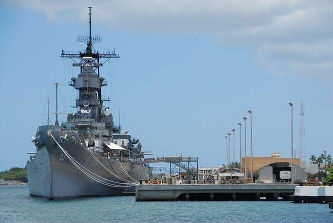 Battleships of WWII at Pearl Harbor from Maui - Key Points