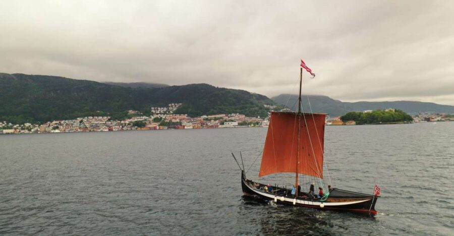 Bergen: Viking Ship Sailing Experience and Sightseeing Trip