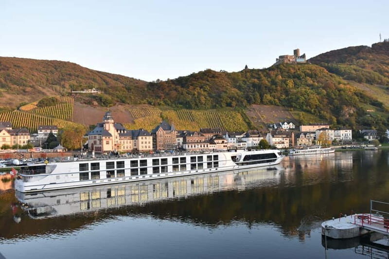 Bernkastel: Boat and covered wagon ride from/to Bernkastel-Kues