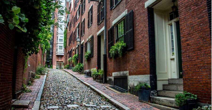 Boston: Private Driving Tour with a Local Guide - Who Is This Tour Best For?