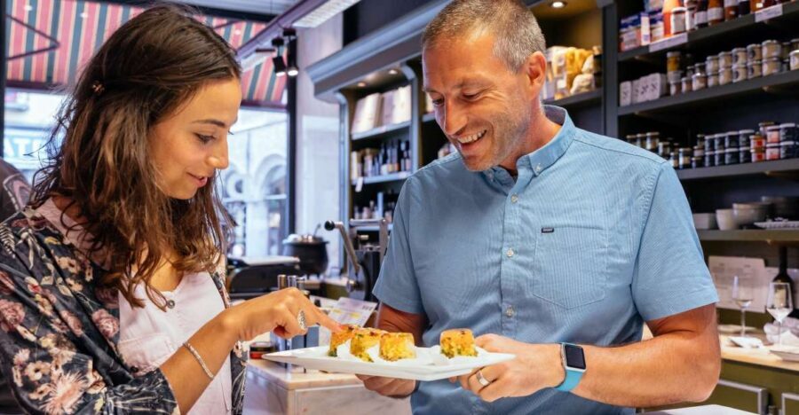 Bruges: Private Food Tour  10 Tastings with Locals