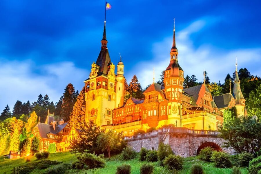 Bucharest: Peles & Dracula's Castle and Brasov Full-Day Trip