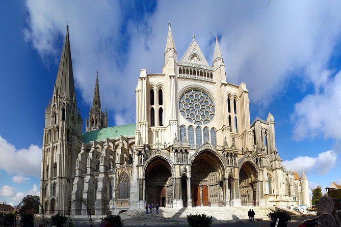 Chartres Cathedral 5 Hours Tour from Paris with Private Transport - Authentic Experiences and Feedback from Travelers