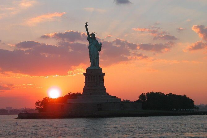 Circle Line: New York City Harbor Lights Cruise - Who Should Consider This Tour?