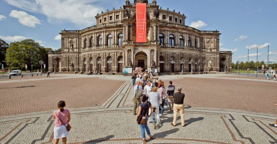 Dresden: Semperoper and Old Town Tour