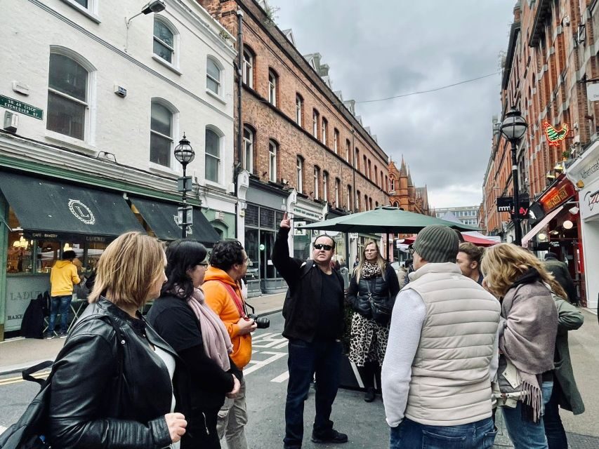 Dublin: Traditional Pubs Walking Tour with Local Guide