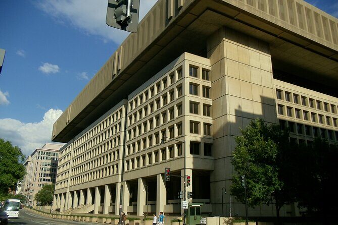 Dupont & Logan Circles Self-Guided Walking Tour & Scavenger Hunt - Analyzing the Experience