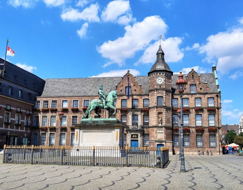 Dusseldorf: Old Town & Altbier Tour
