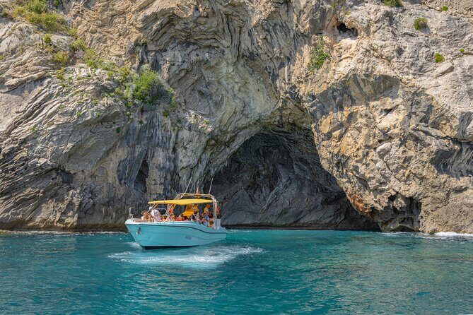 Enjoy crystal clear waters for 2 hours